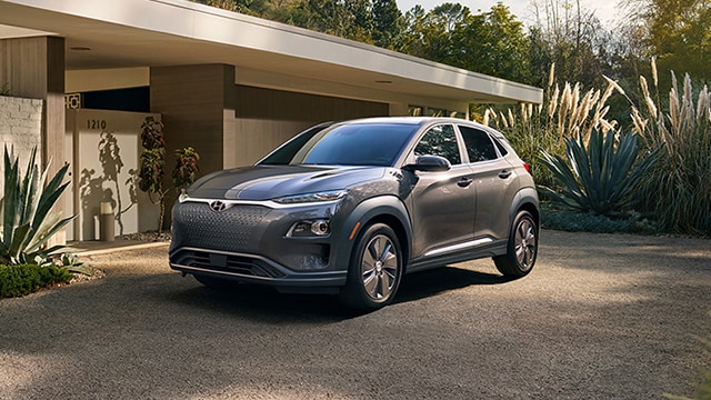 2020 Hyundai Kona Electric Reviews, Pricing & Specs | Kelley Blue Book
