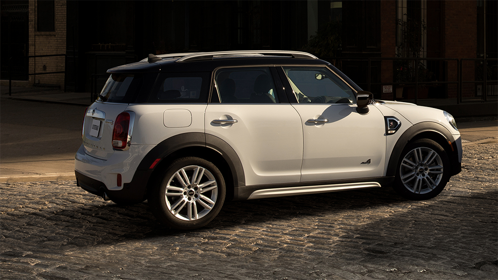 2004 MINI Cooper Price, Value, Depreciation & Reviews | Kelley Blue Book