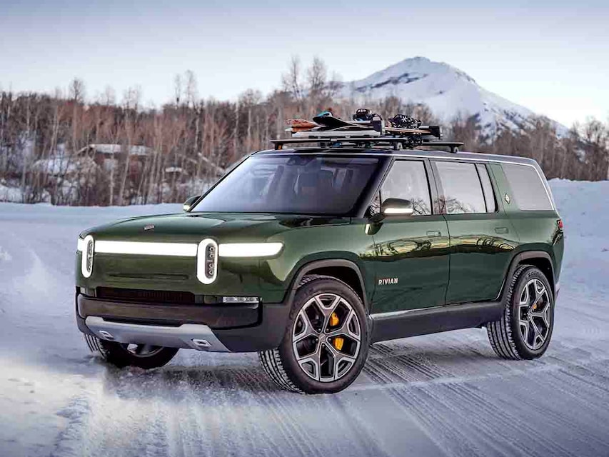 GMC Hummer SUV EV vs. Rivian R1S Comparison - Kelley Blue Book