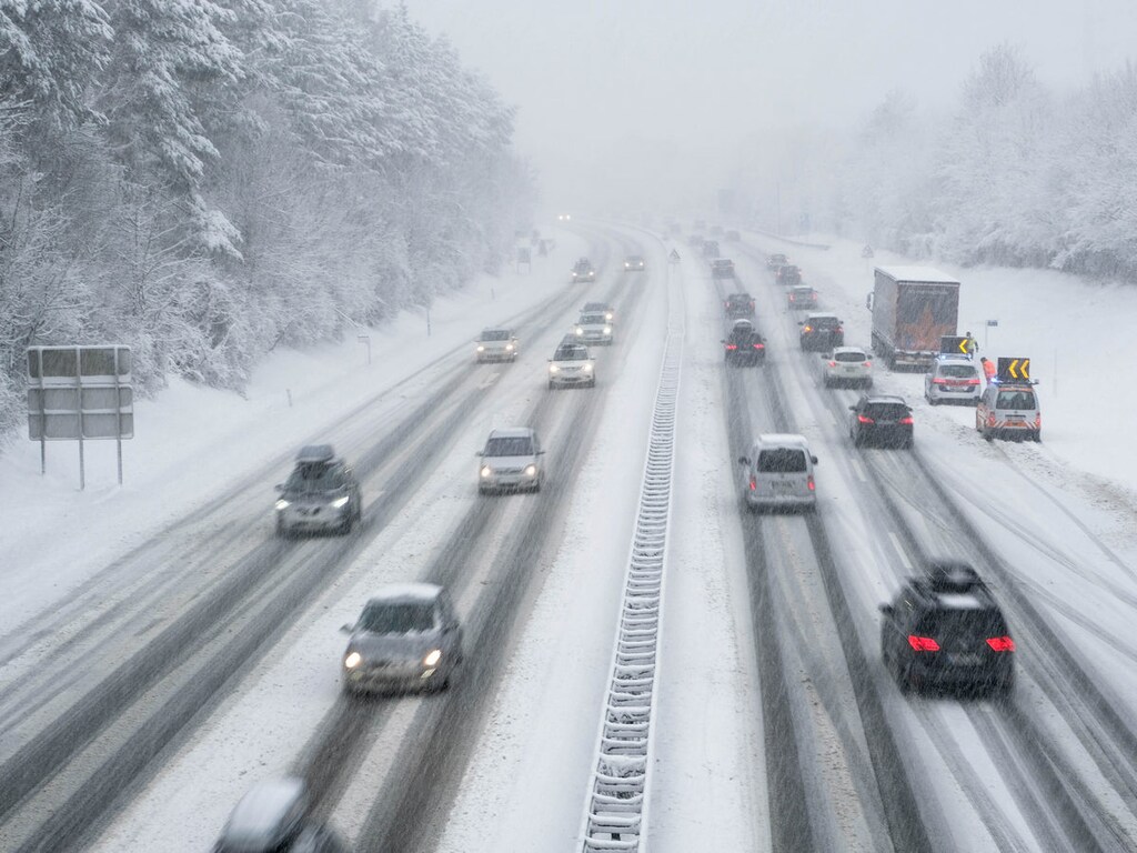20-tips-for-safe-winter-driving-kelley-blue-book