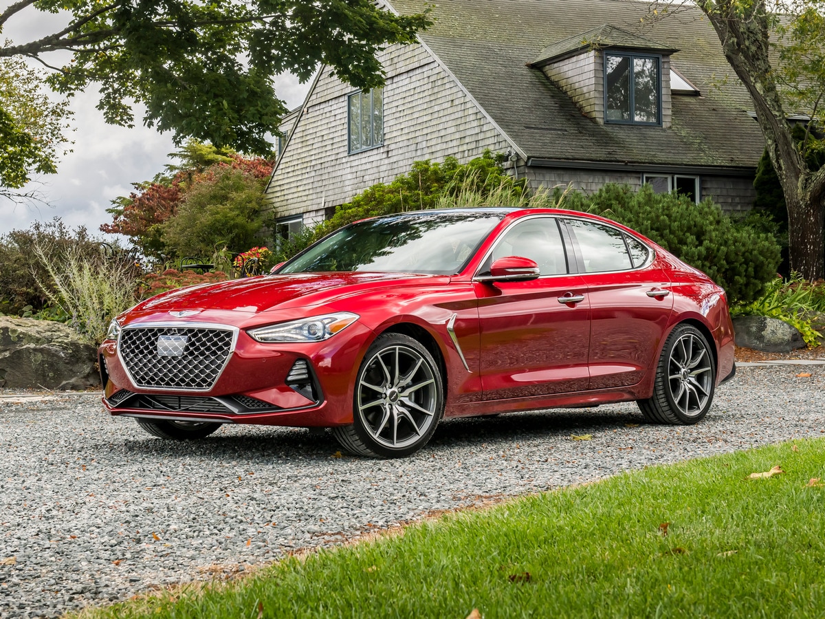 10 Best Luxury Cars Under $35,000 | Kelley Blue Book