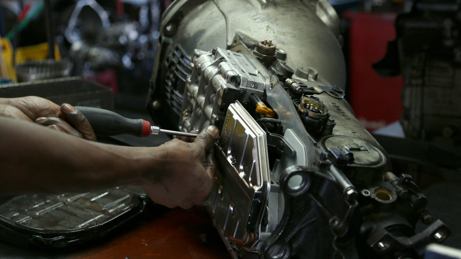What Is a Transmission? - Kelley Blue Book