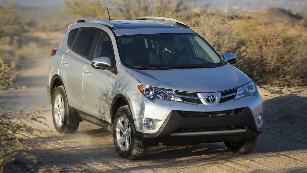 10 Best Used Compact SUVs Under $15,000 - Kelley Blue Book