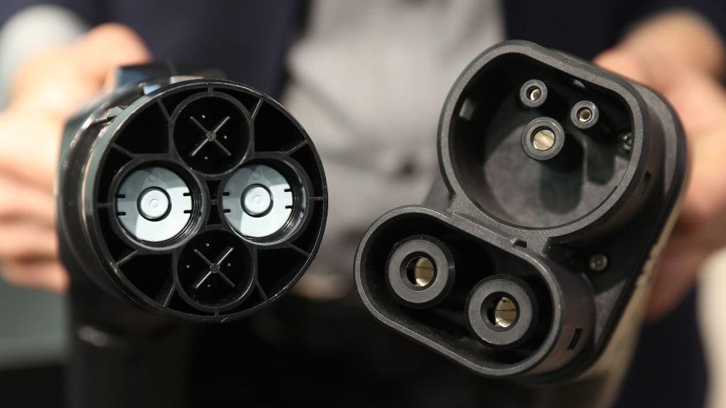 What Is ChaDeMo? - Kelley Blue Book