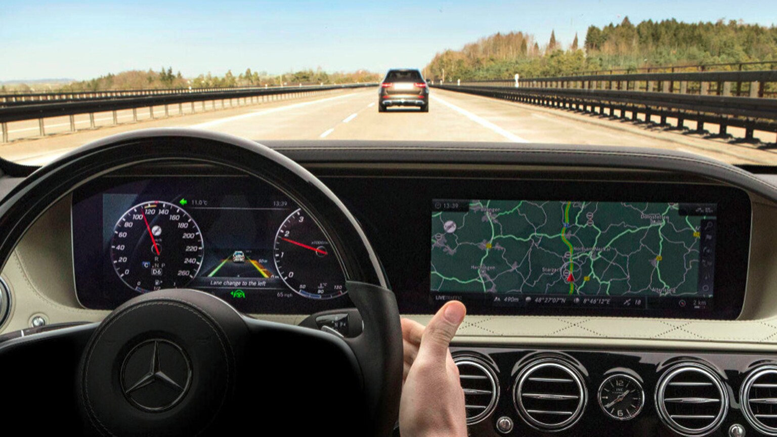 How Mercedes-Benz Active Emergency Stop Assist Works - Kelley Blue Book