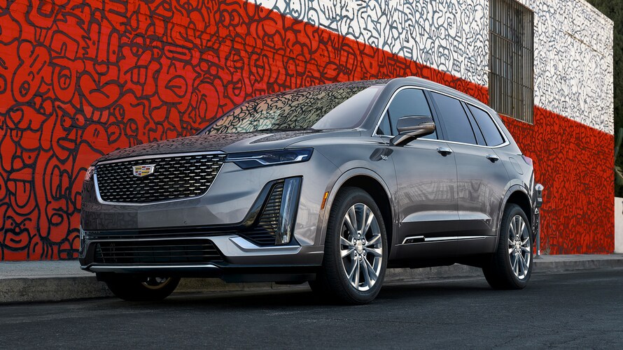 Cadillac XT6 vs. Volvo XC90 Comparison - Kelley Blue Book