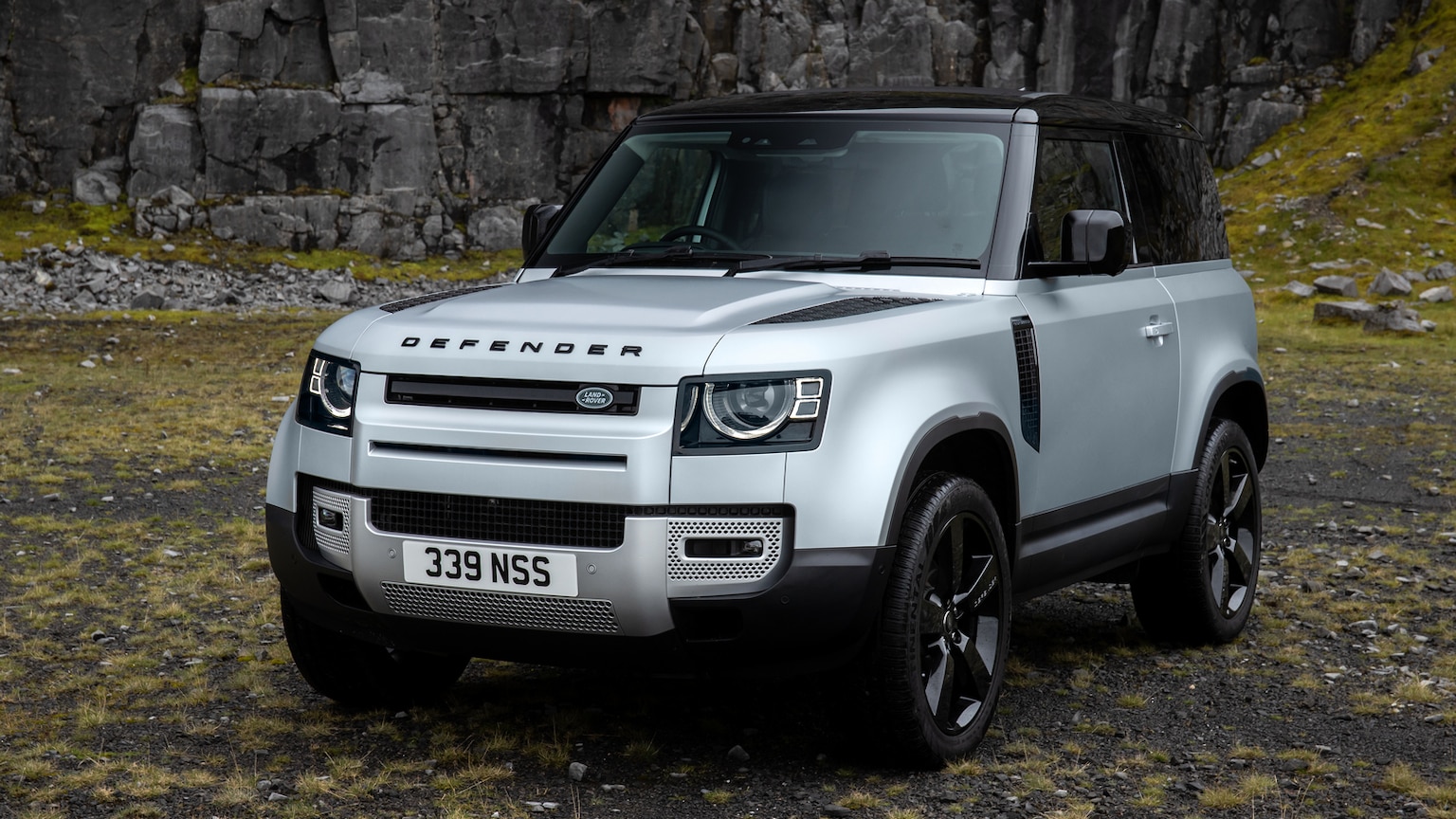 2021 Land Rover Defender vs. 2021 Jeep Wrangler Comparison - Kelley ...