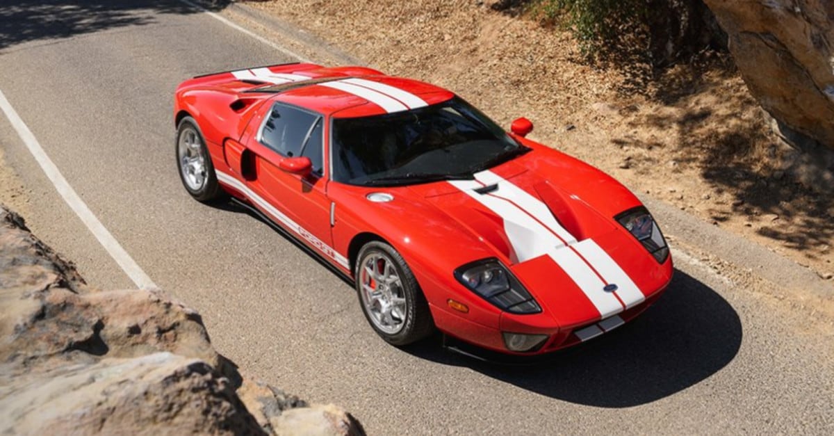 Win a 2005 Ford GT with Only 1,500 Miles on It - Kelley Blue Book