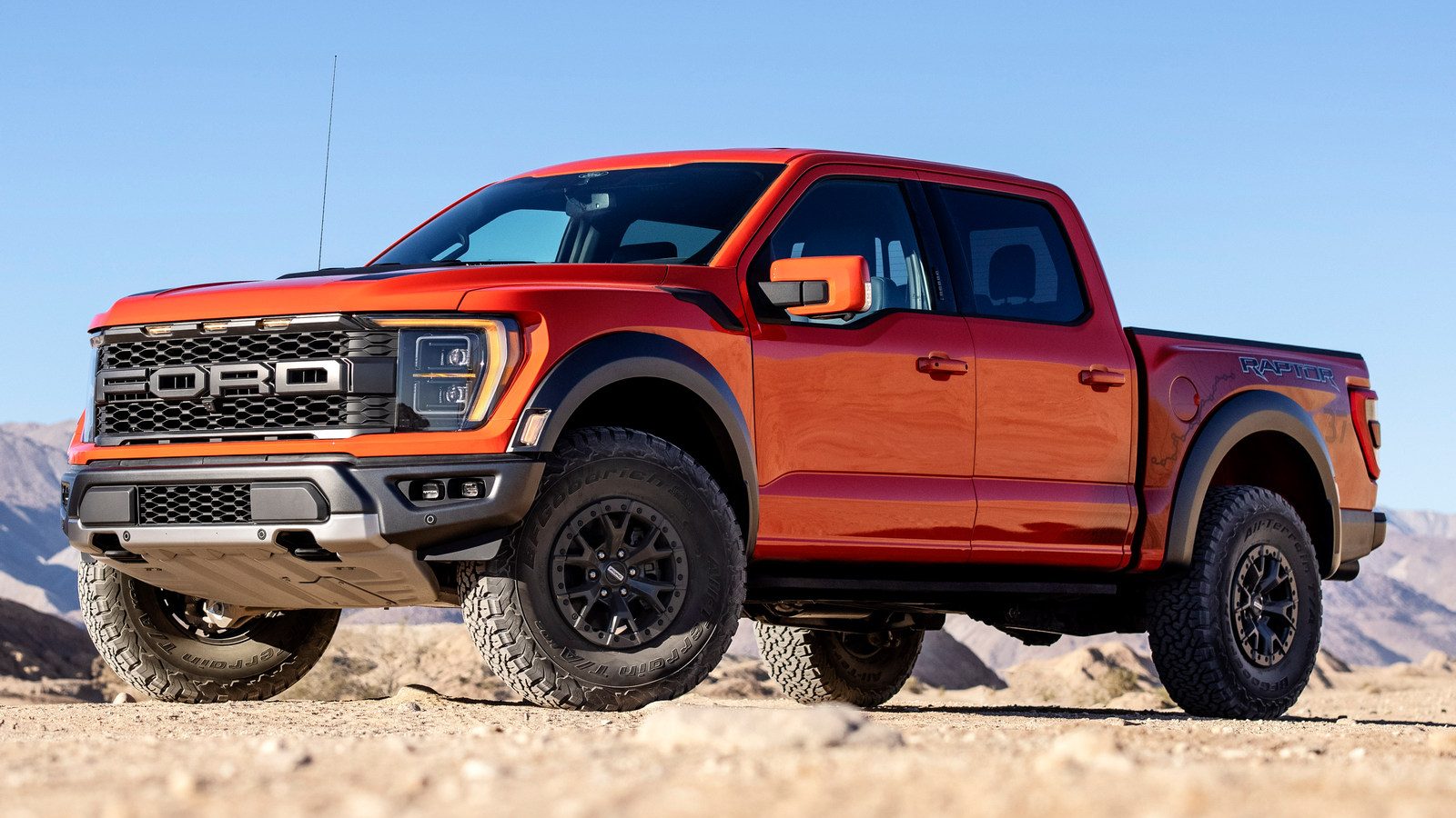 2021 Ford F-150 Raptor vs. 2021 Ram 1500 TRX - Kelley Blue Book