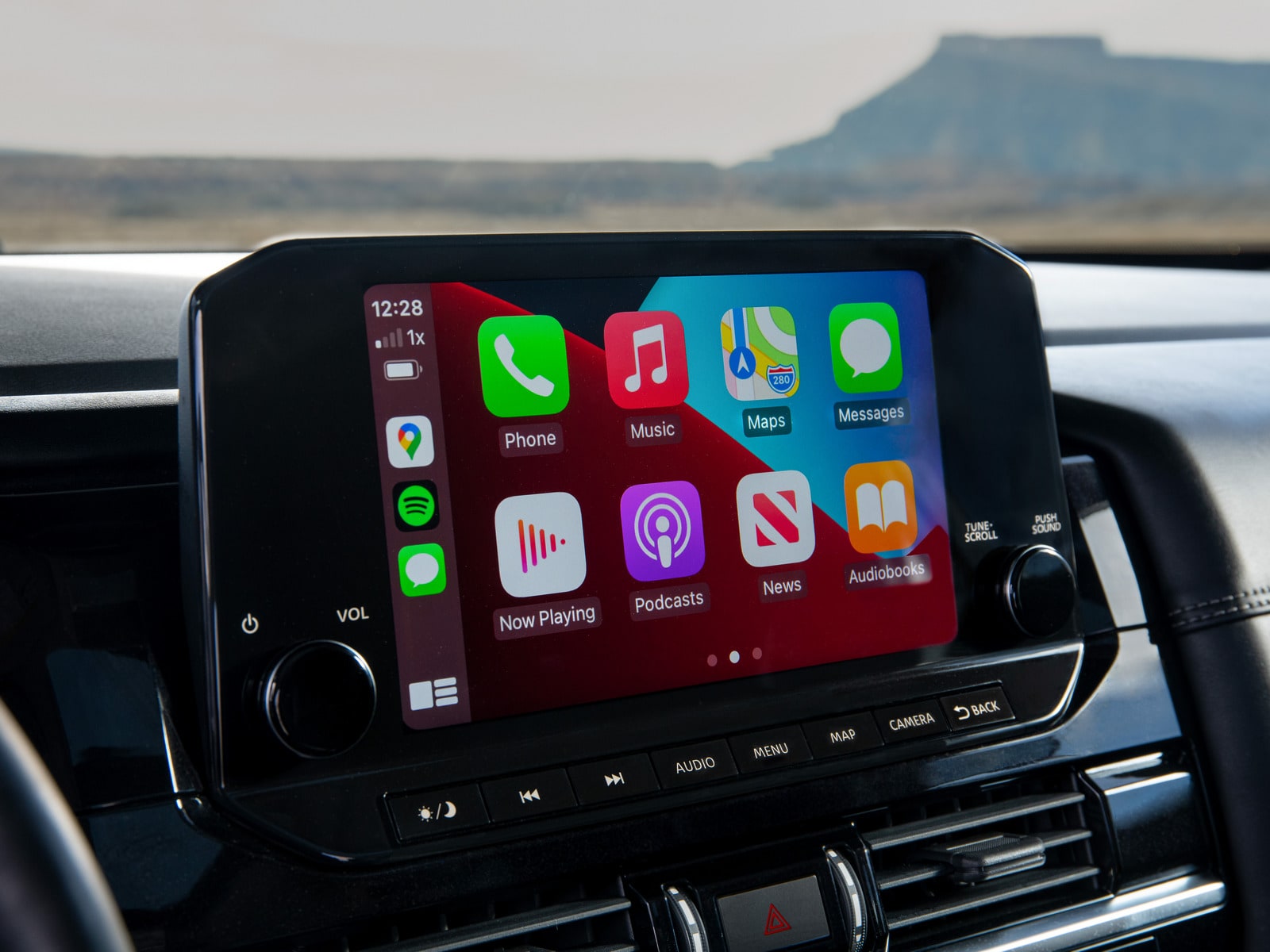 Let's Take a Look Inside the 2022 Nissan Pathfinder - Kelley Blue Book