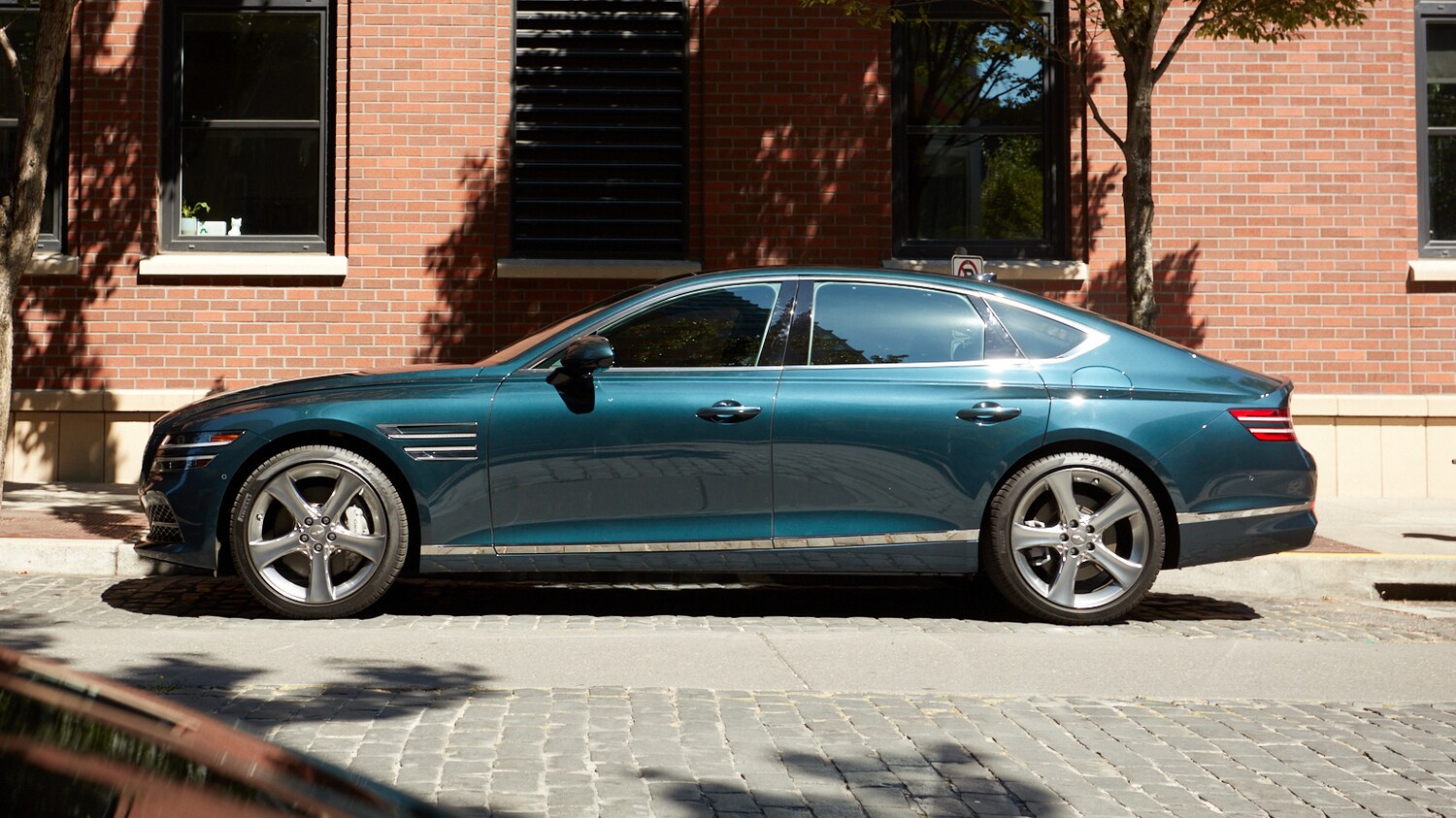 CPO Spotlight: 2021 Genesis G80 - Kelley Blue Book