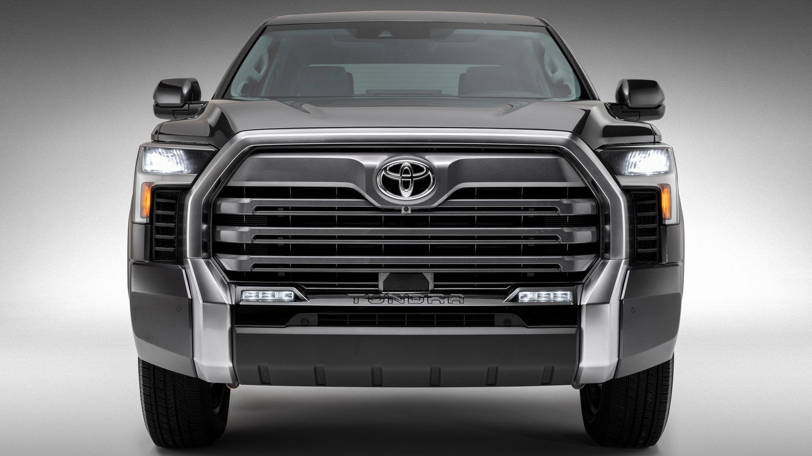 Toyota Reveals 2022 Tundra, First Redesign in 15 years - Kelley Blue Book