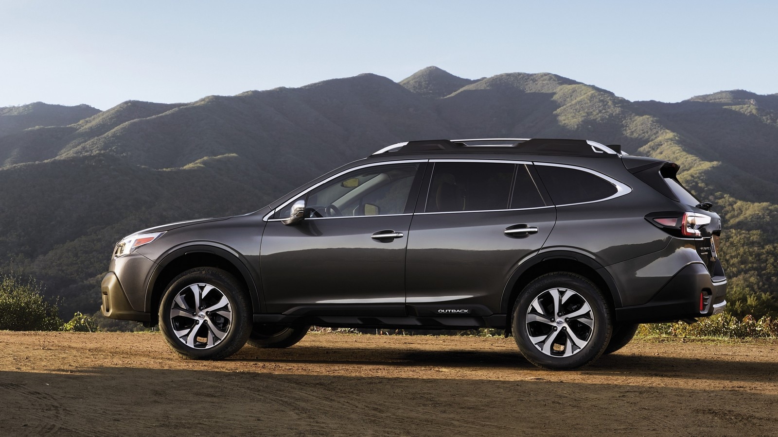 Here’s What You Get on a Fully Loaded 2022 Subaru Outback - Kelley Blue ...