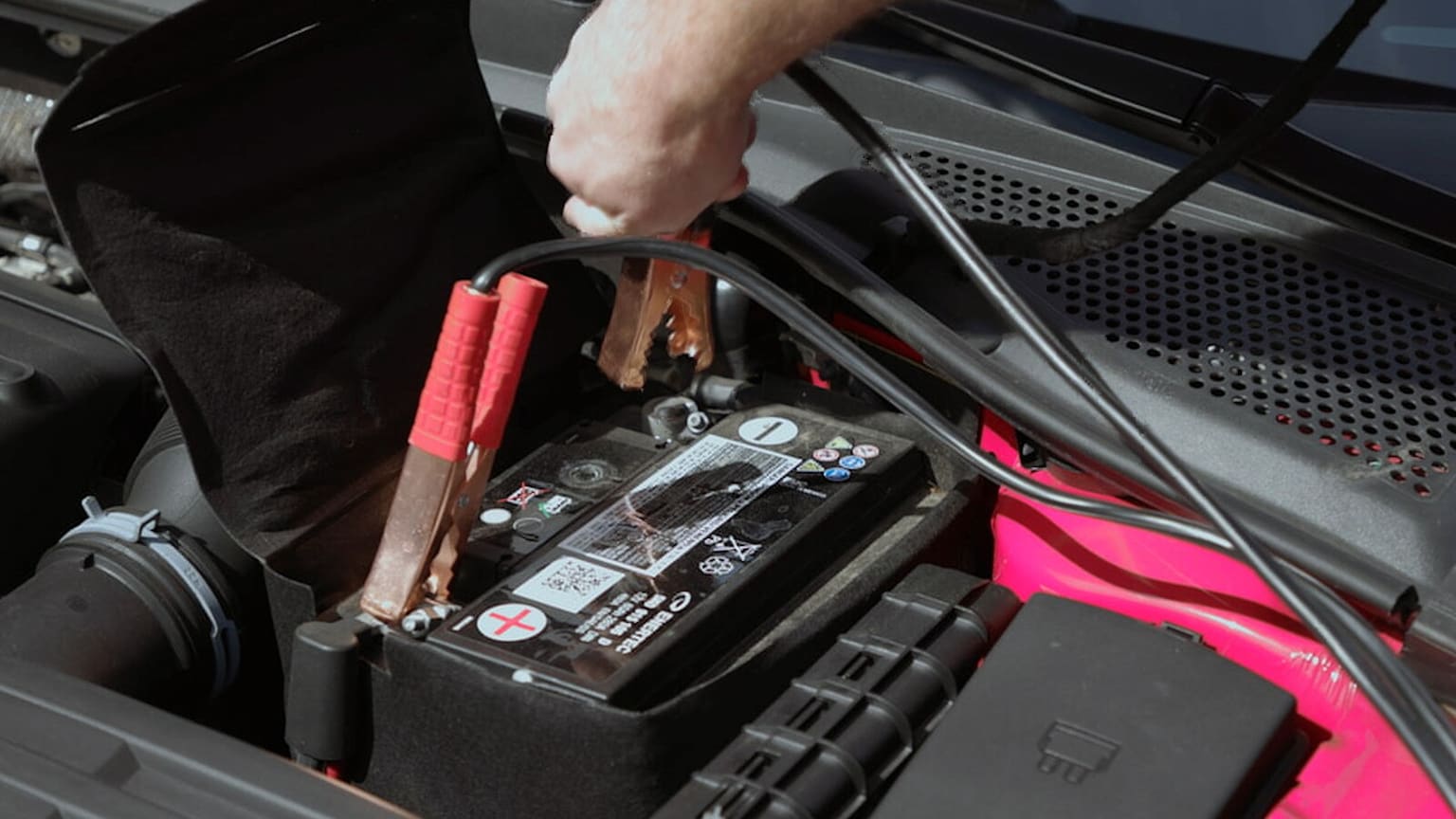 How to Jump-Start a Car Battery - Kelley Blue Book How to Jump-Start a Car Battery - Kelley Blue Book