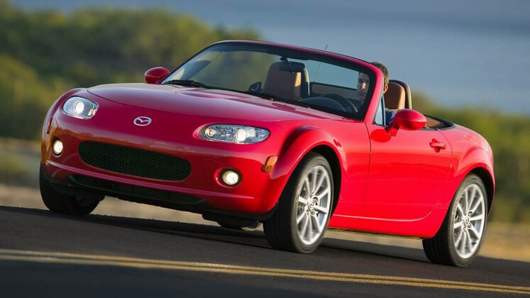10 Best Used Convertibles Under $10,000 - Kelley Blue Book
