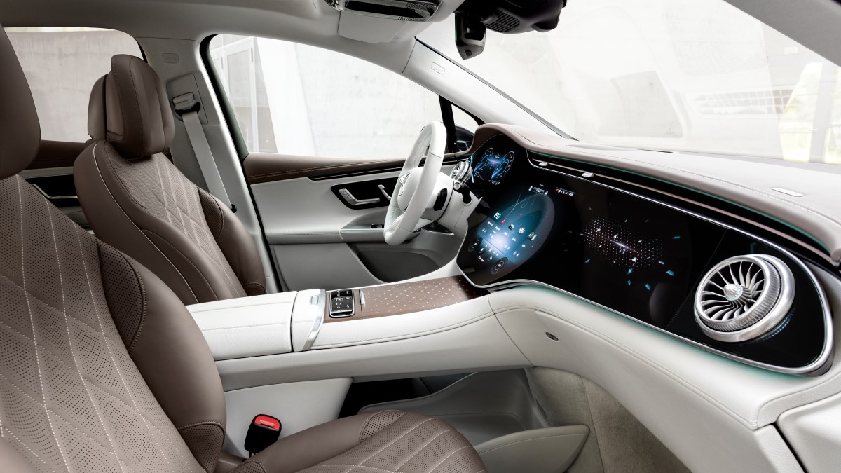 Mercedes Debuts 2023 EQE Electric SUV - Kelley Blue Book