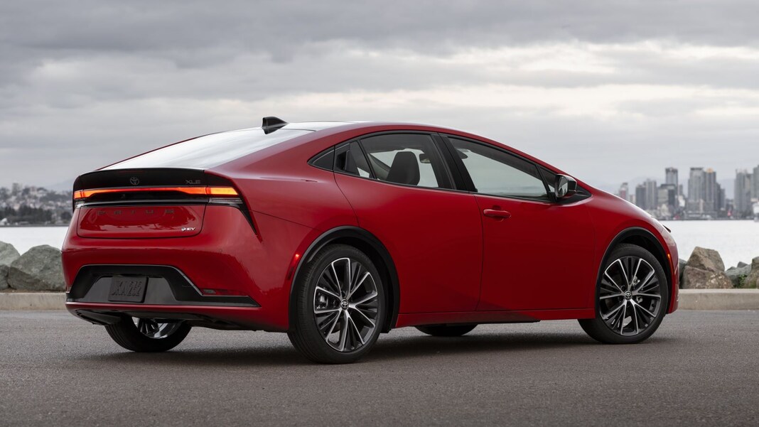 2023 Toyota Prius Price, Reviews, Pictures & More | Kelley Blue Book