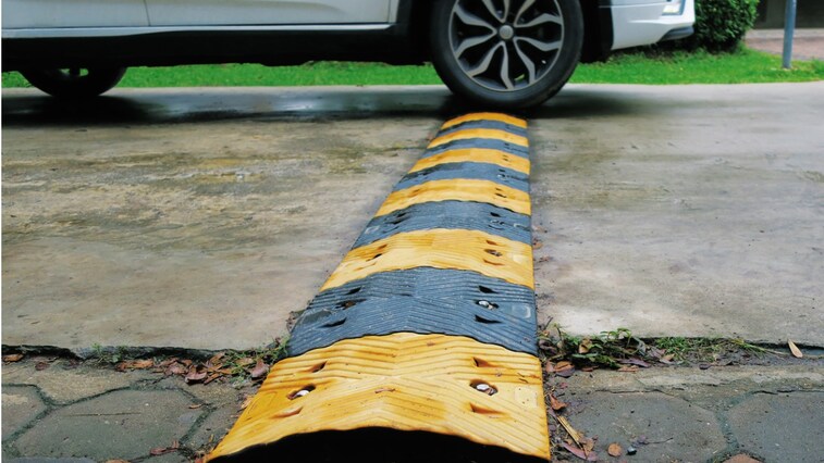 Car Suspension: 10 Signs Something is Off - Kelley Blue Book