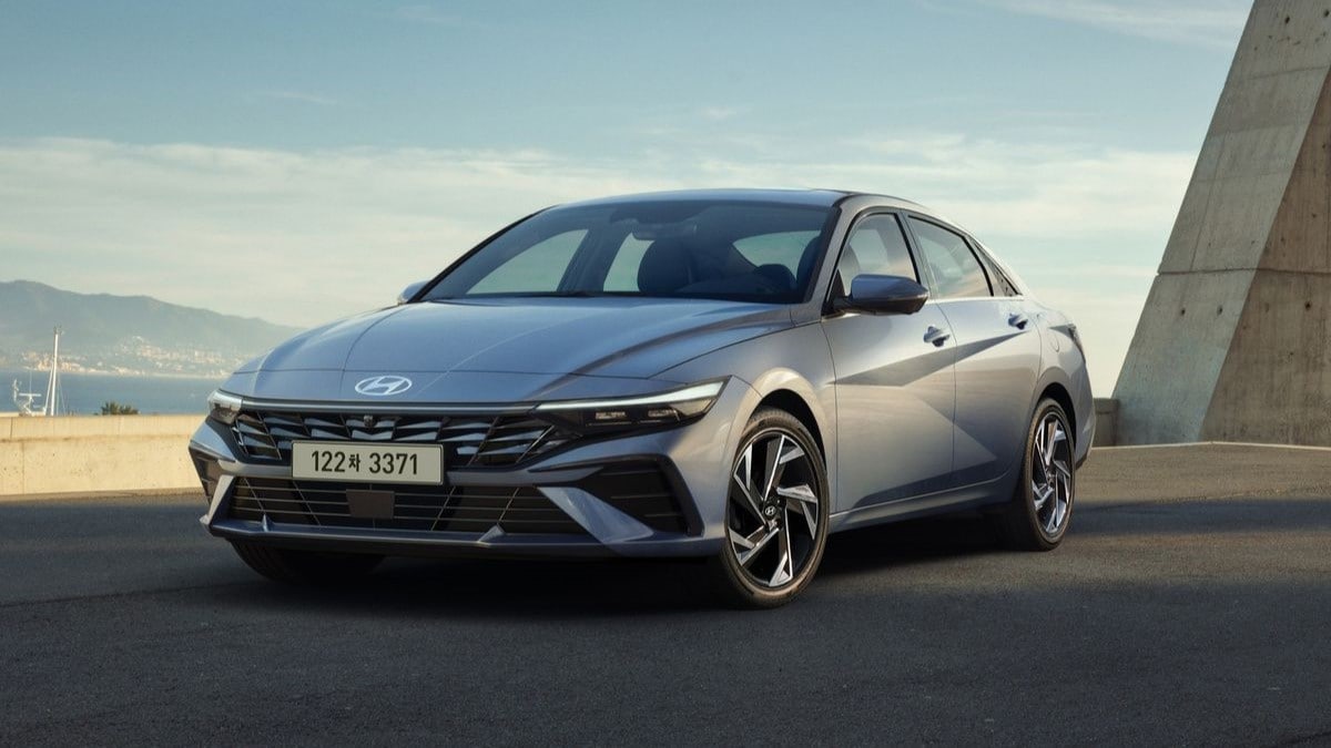 Hyundai Teases Refreshed Elantra - Kelley Blue Book