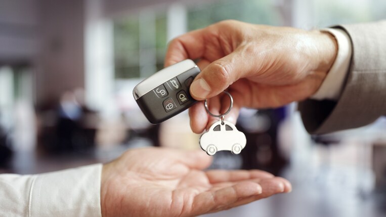 How to Sell a Car: 10 Steps for Success - Kelley Blue Book
