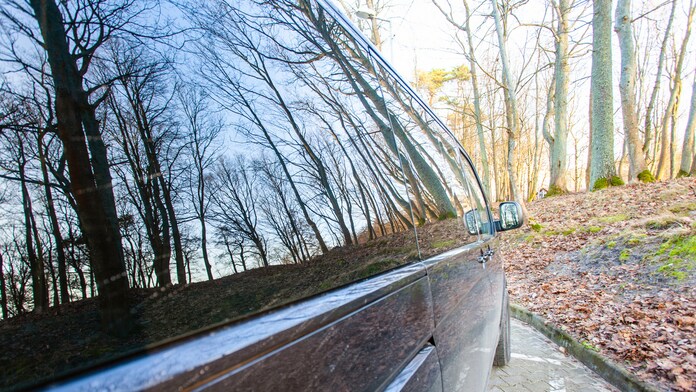 What Is Deep-Tinted Glass? - Kelley Blue Book