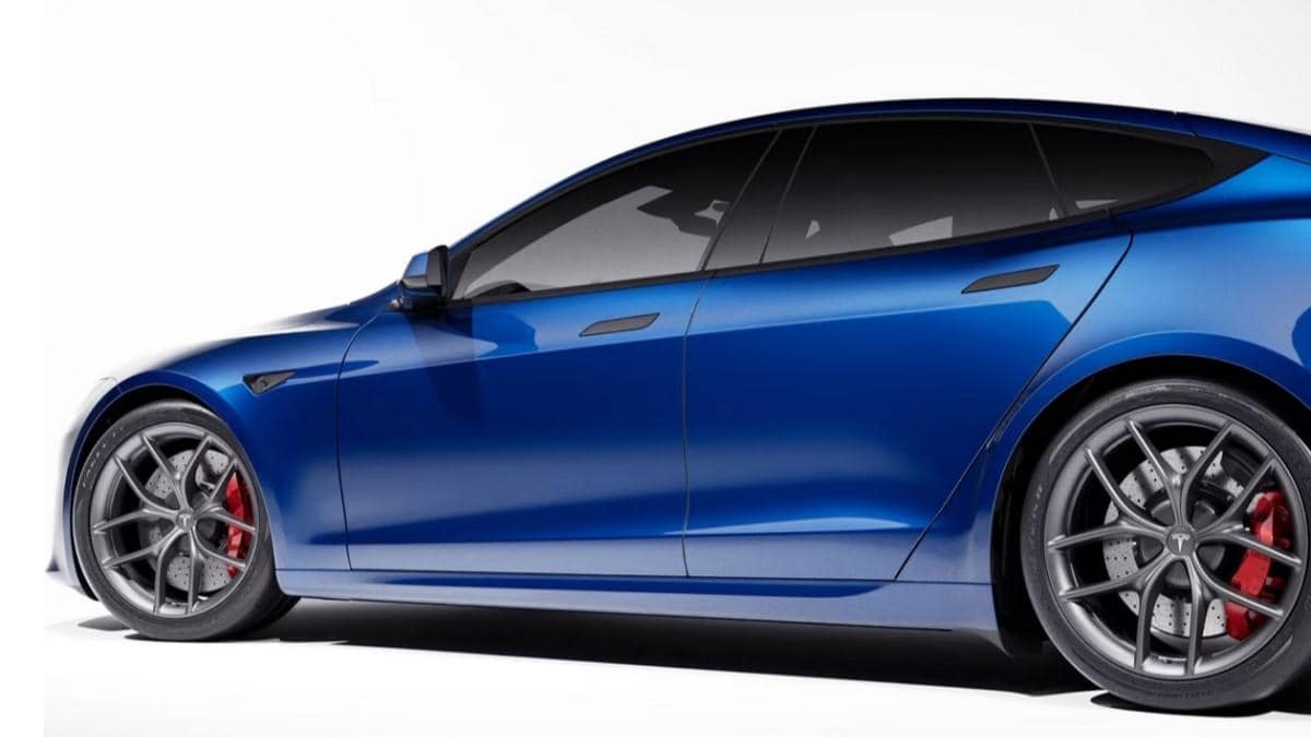 Tesla To Offer 200 mph Model S Plaid Track Package - Kelley Blue Book