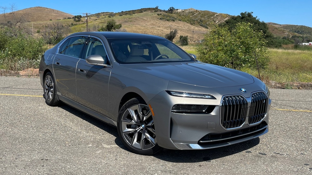 Recall Alert: BMW 7 Series, I7 - Kelley Blue Book