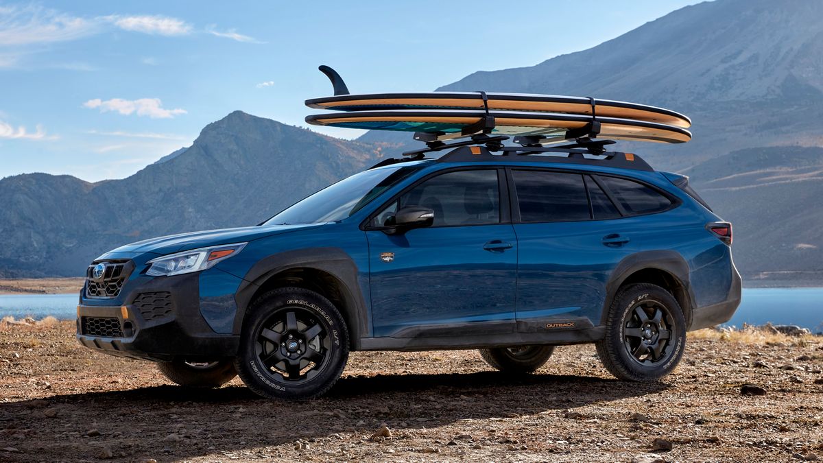 Best Beach Cars: 12 Picks for Your Next Trip to the Shore - Kelley Blue ...