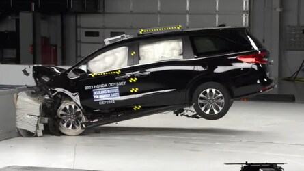 All Minivans Underperform in New Rear-Seat Safety Test - Kelley Blue Book