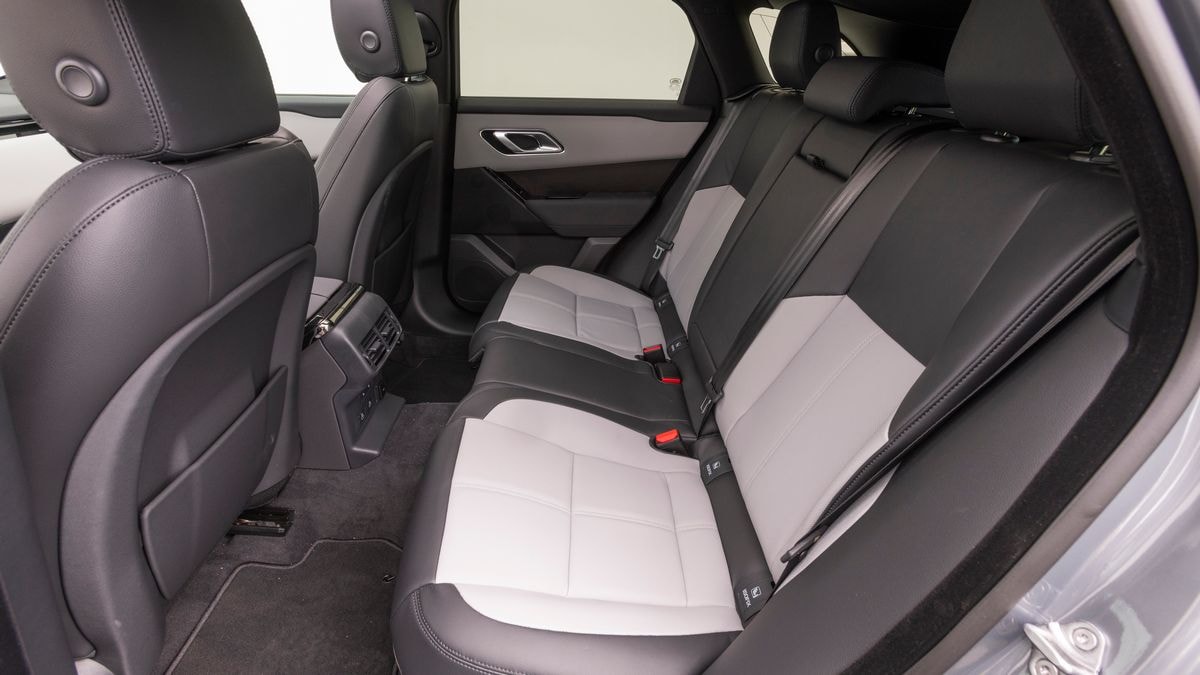 Let's Take a Look Inside the 2024 Range Rover Velar - Kelley Blue Book