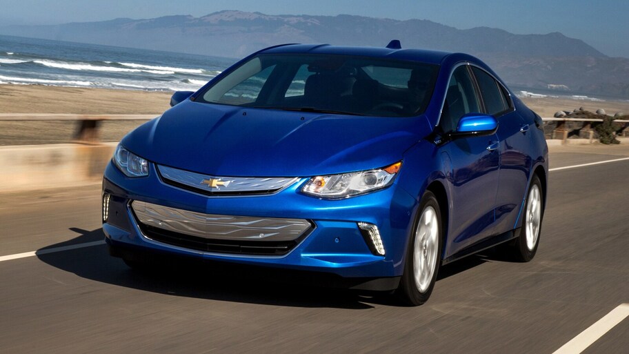 GM: We'll Add Plug-in Hybrids to Lineup - Kelley Blue Book