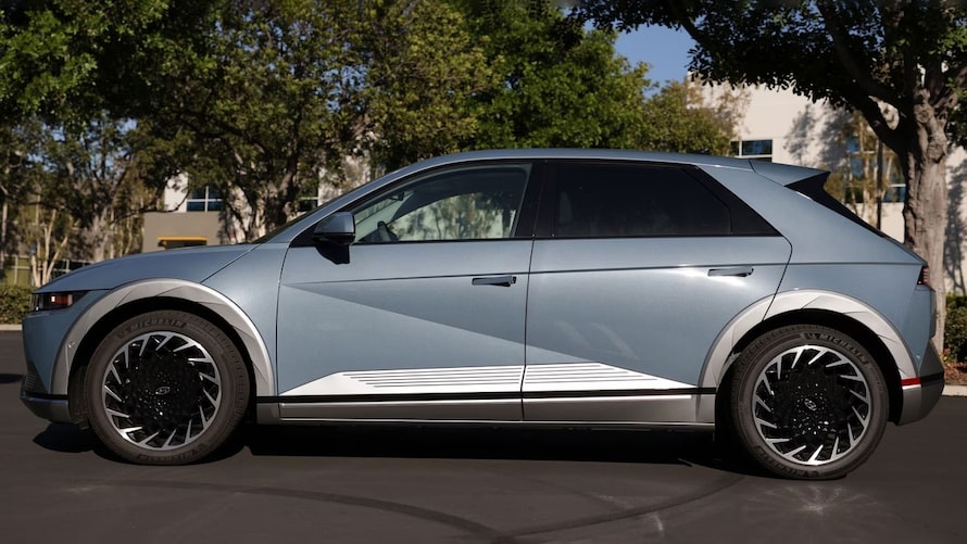 Hyundai Ioniq 5 Is Our Electric Vehicle Best Buy of 2024 - Kelley Blue Book