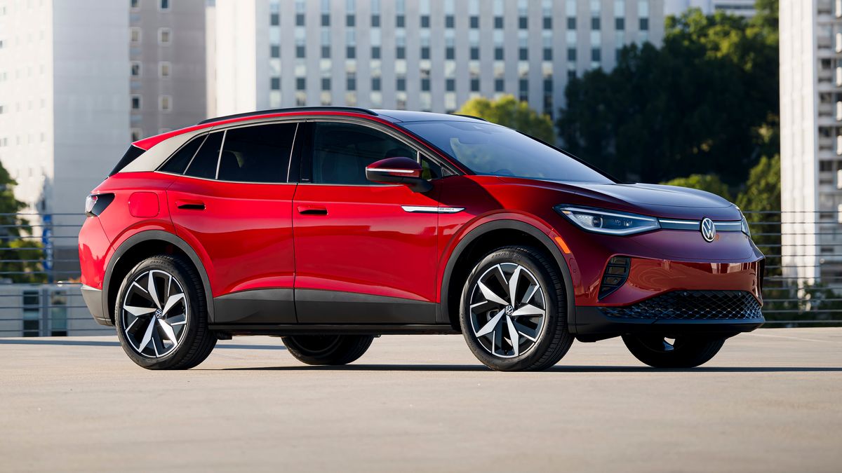 2024 Kia EV6 vs. 2024 Volkswagen ID.4 Comparison - Kelley Blue Book