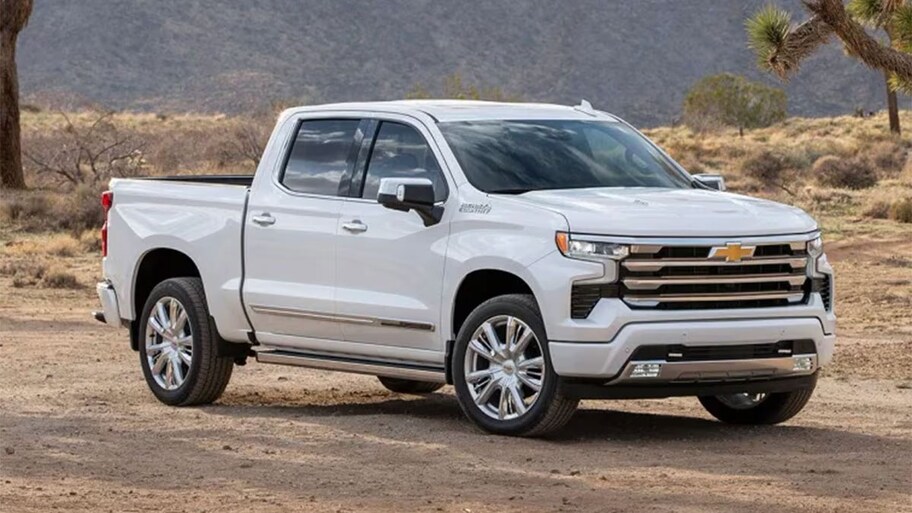 The Cheapest V8-Powered Cars for 2024 - Kelley Blue Book