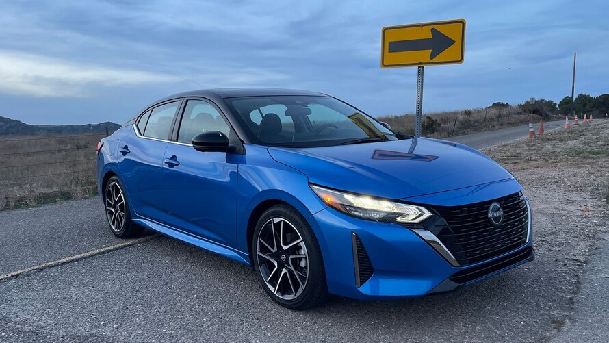 2024 Toyota Corolla vs. 2024 Nissan Sentra Comparison - Kelley Blue Book