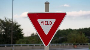Yield Sign: What Does It Mean? - Kelley Blue Book