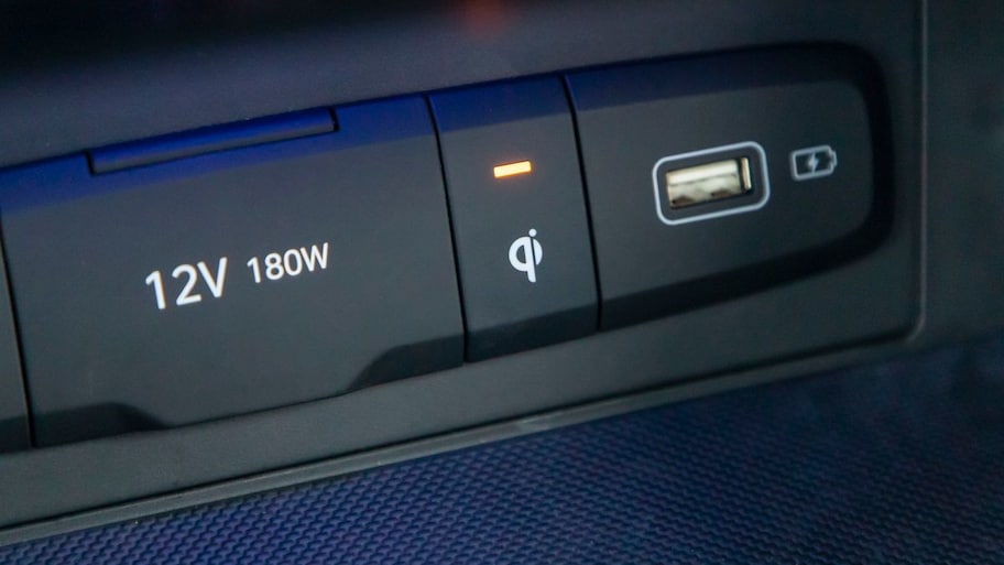 What Are Power Outlets? - Kelley Blue Book
