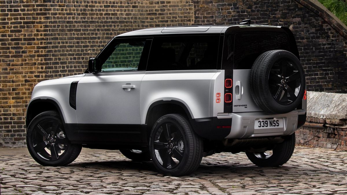 CPO Spotlight: 2021 Land Rover Defender - Kelley Blue Book