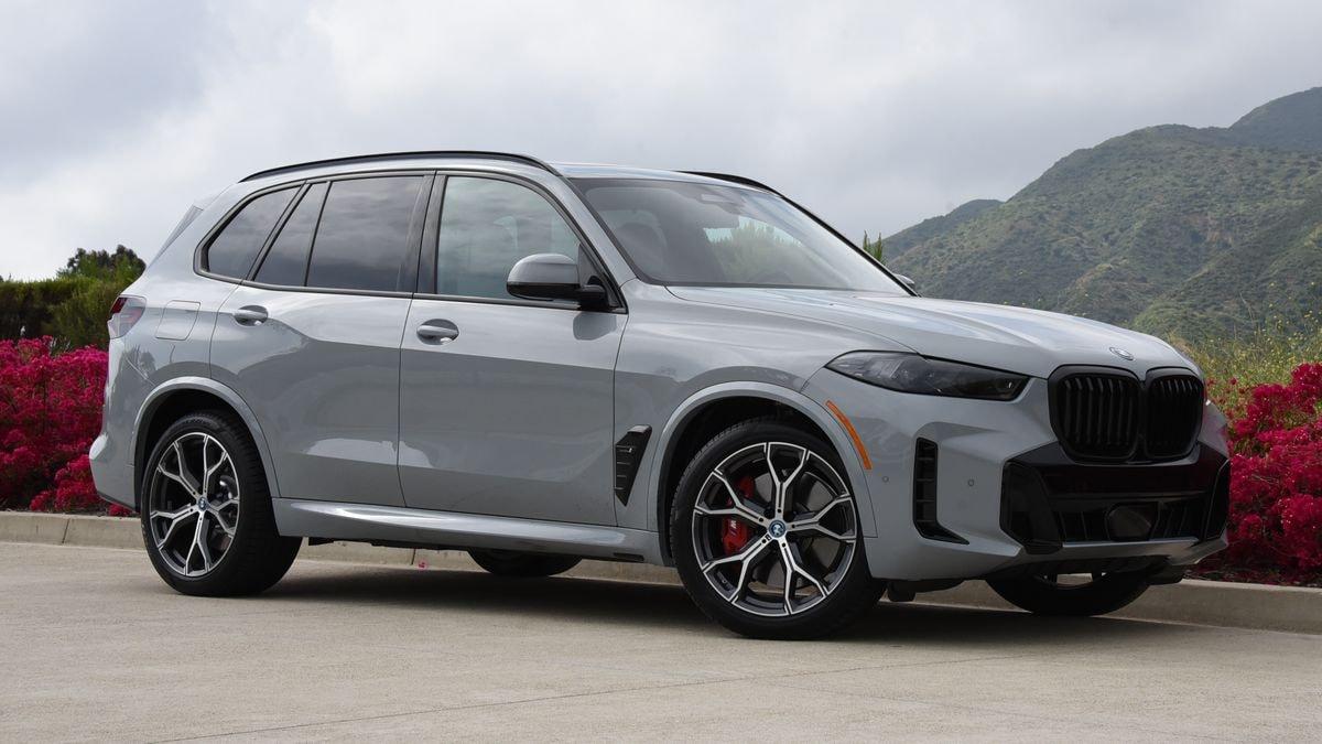 2025 BMW X5 vs. 2025 Mercedes-Benz GLE Comparison - Kelley Blue Book