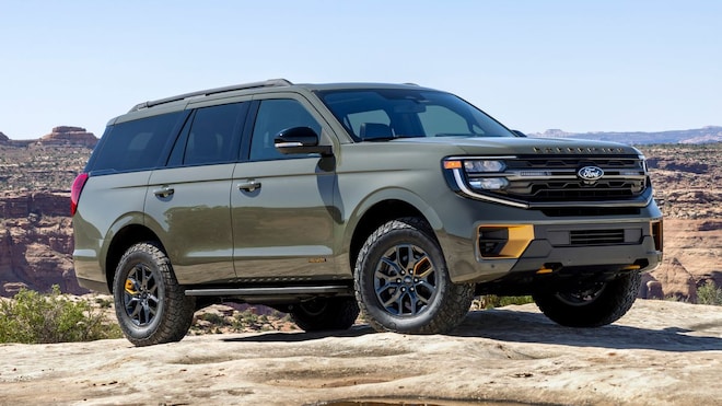12 Best Family Cars of 2025 - Kelley Blue Book