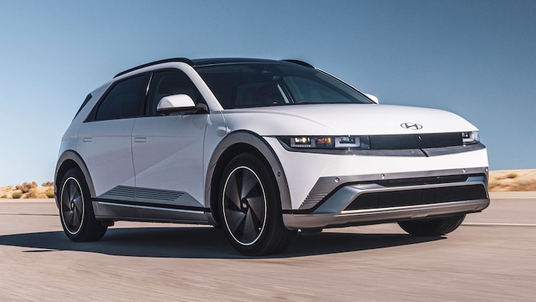 12 Best Family Cars of 2025 - Kelley Blue Book